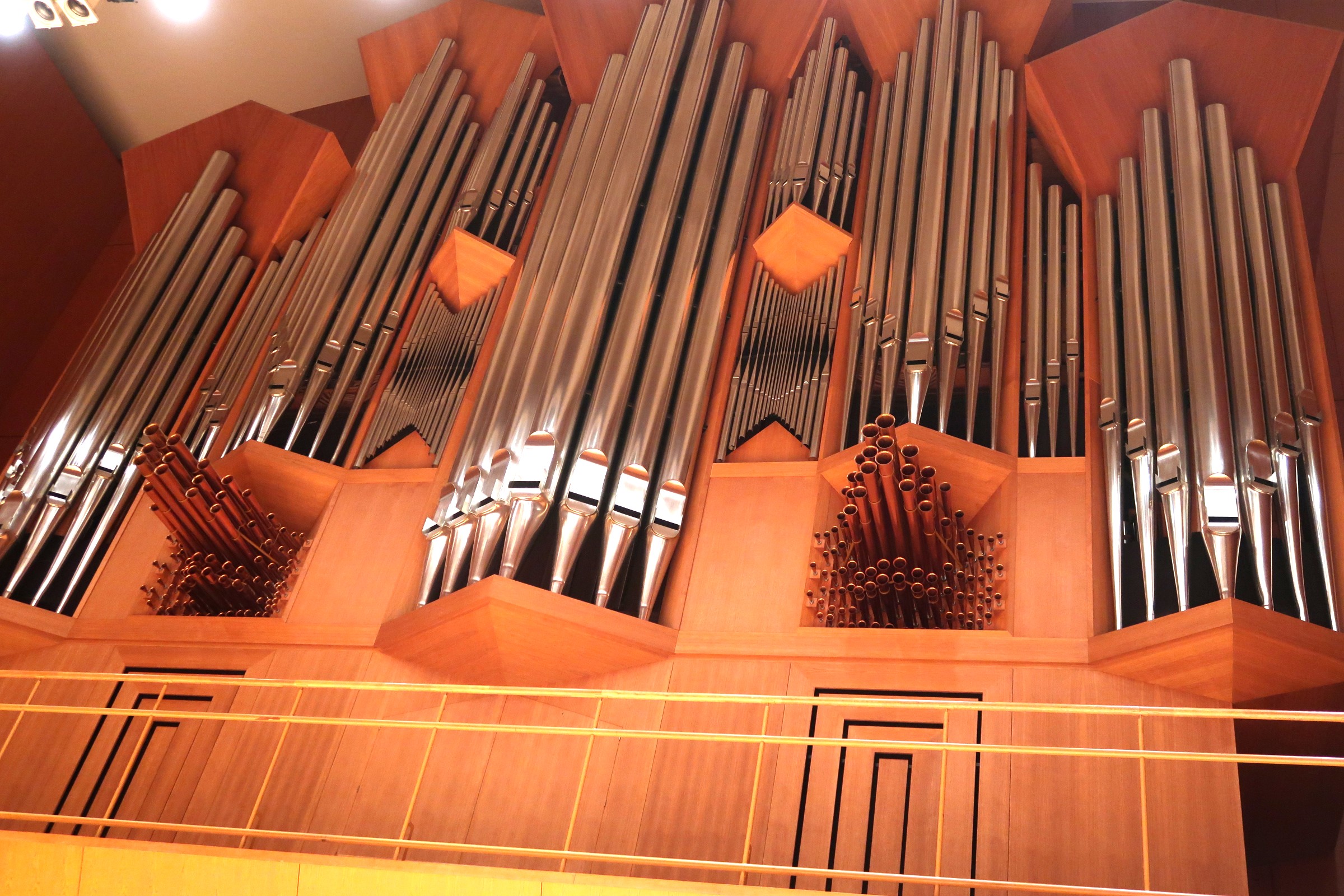 Kanazawa Concert Hall, Japan - David Hirst Organist